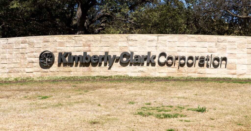 Kimberly-Clark reaches 52-week high amid strong market performance